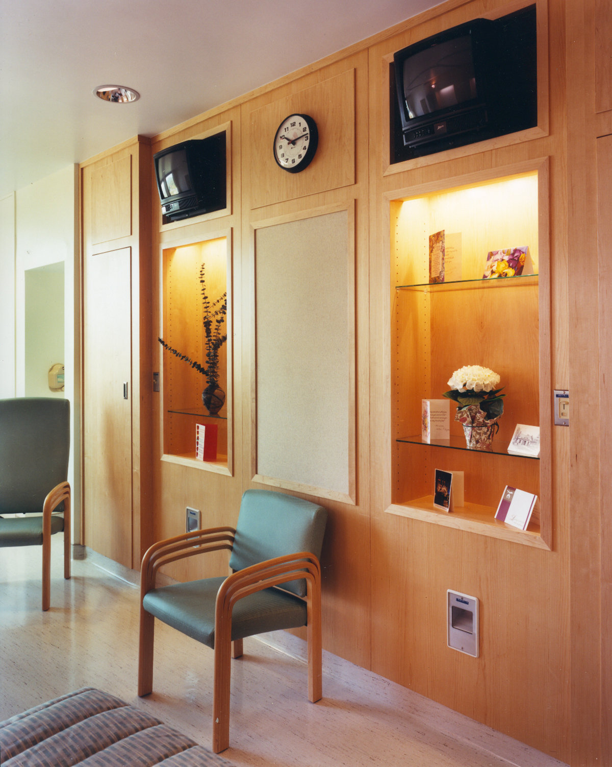 TSKP » Work » Andrew Canzonetti Building at John Dempsey Hospital